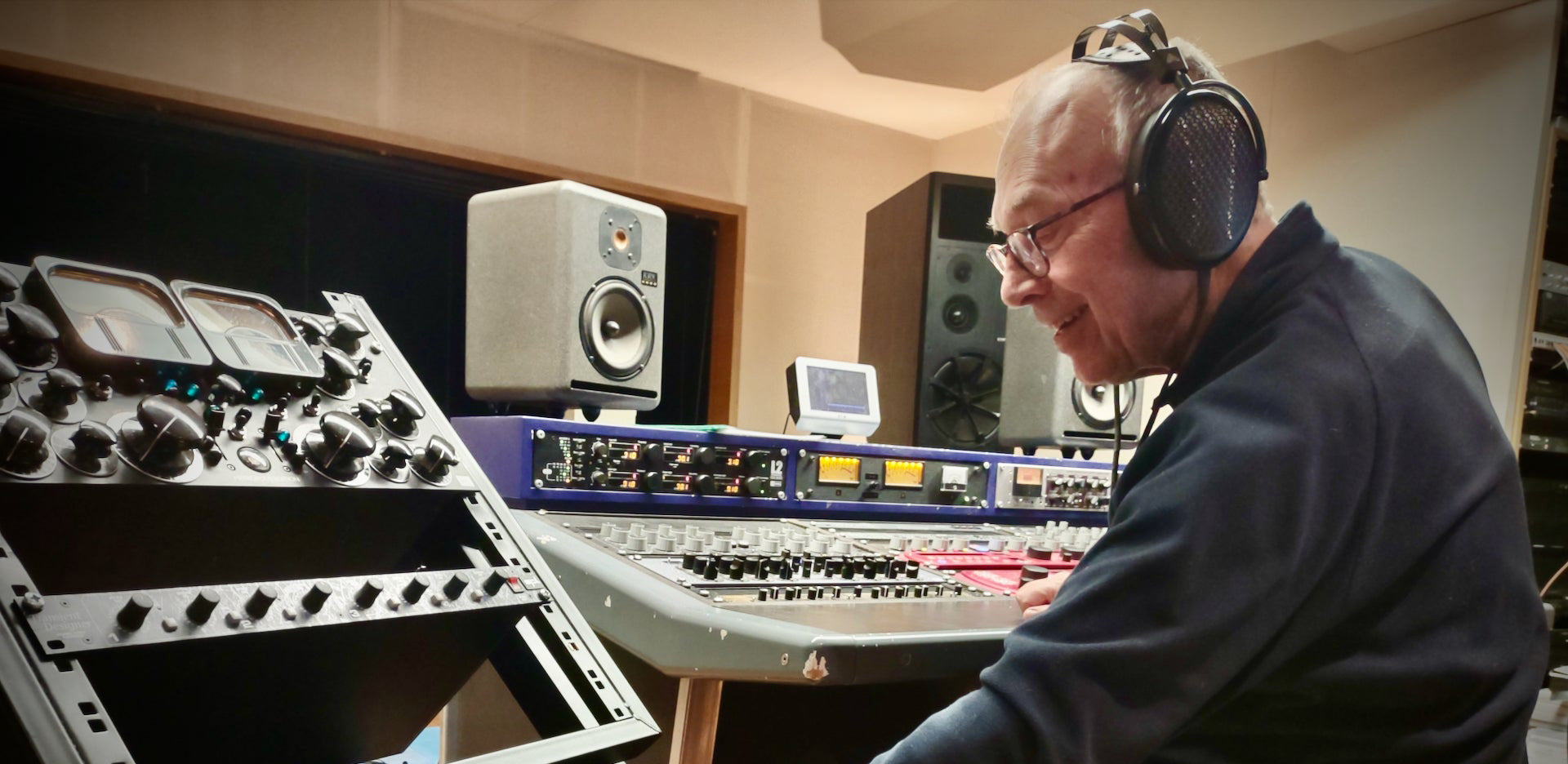 Maxwell EQ Presets - Audeze LLC